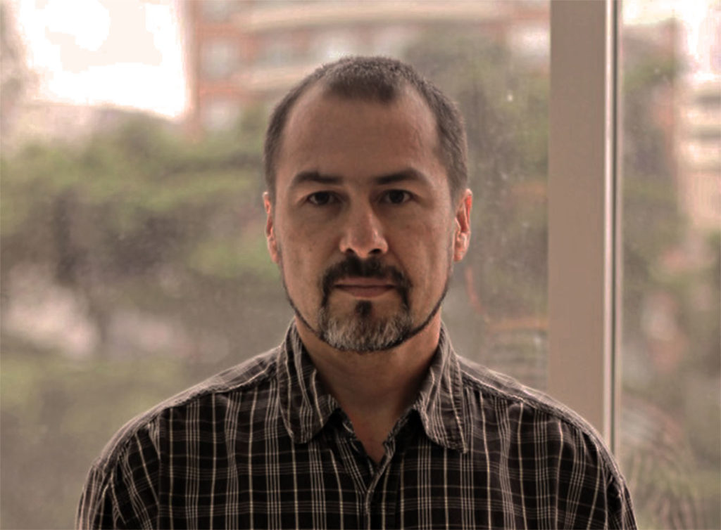 Ismael Gómez: Debemos aprender a convivir con el virus